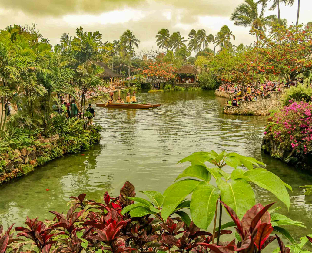 Oahu Sightseeing: Iconic Landmarks & Activities